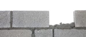 Comment préparer du mortier pour un mur en parpaings : dosage ...